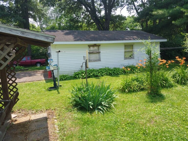 Live Public Auction – Donna Runyon – Rothrock Auctions